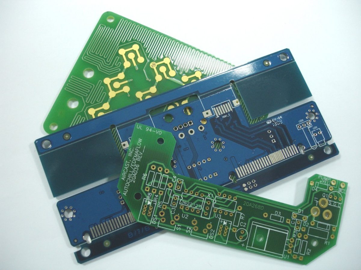 Difference between single and double-sided PCB boards - HUA FENG